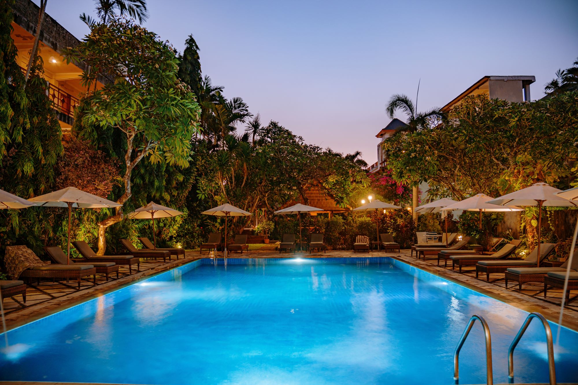 Home | Puri Raja Hotel